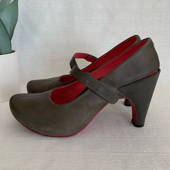 Tsubo | Shoes | Tsubo Acrea Dark Taupepink Leather Mary Jane Retro ...